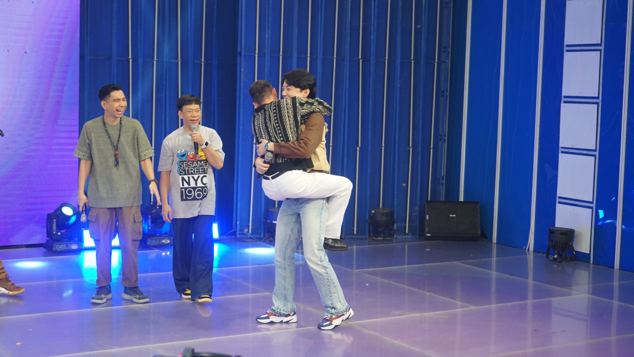 James Reid Happy To Be Reunited With Ryan Bang In It's Showtime | PhilNews
