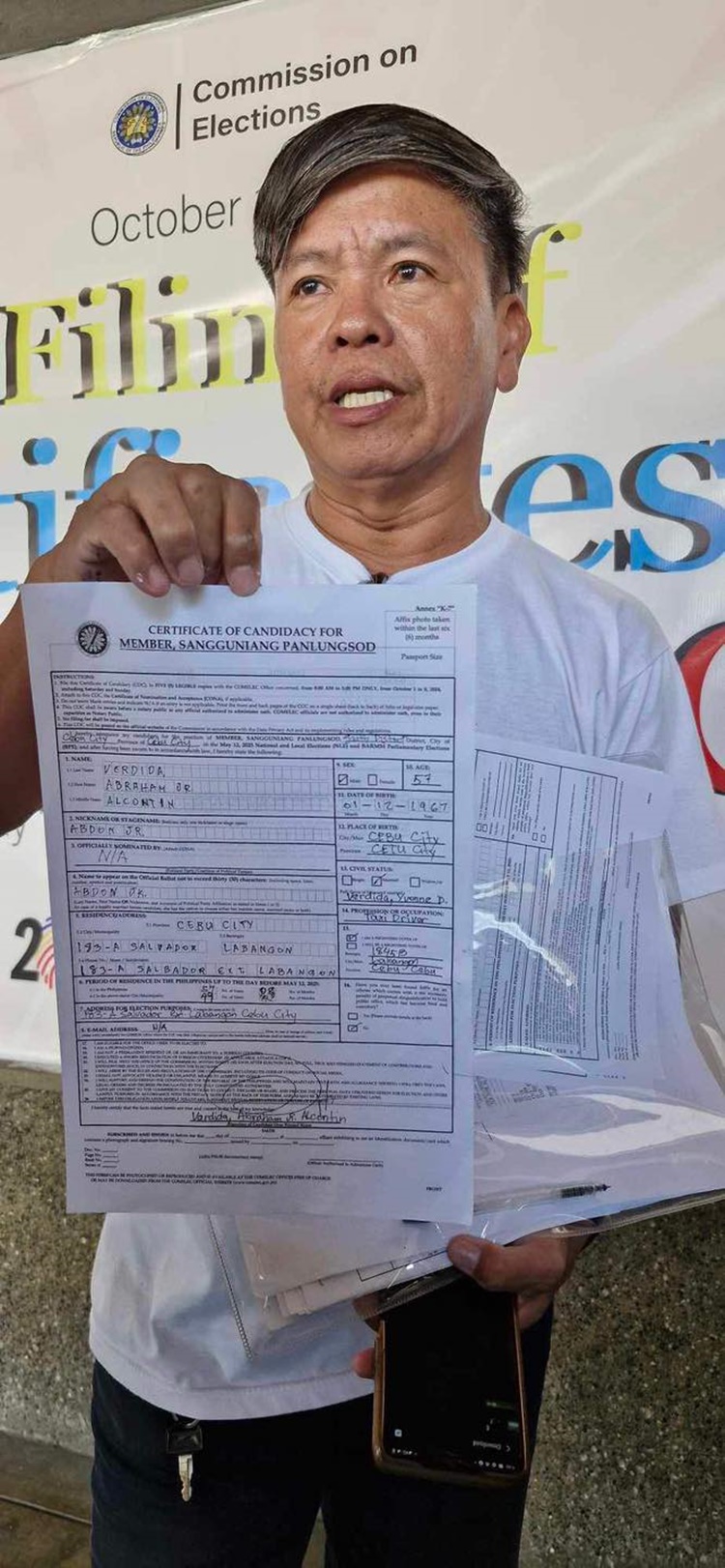 Taxi Driver in Cebu City Files COC for Council Seat | PhilNews