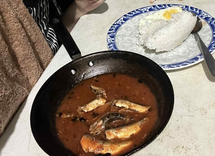 Content Creator Mocked Online for Sharing Simple Sardines Meal | PhilNews