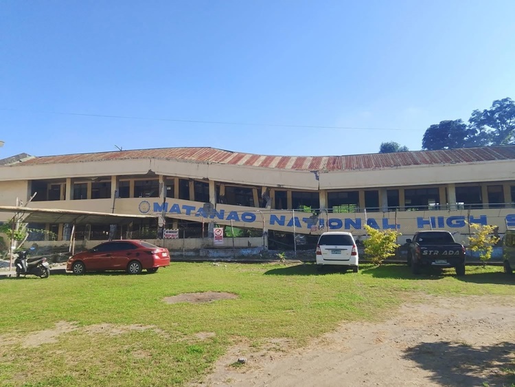School Buildings Collapsed After Powerful Magnitude 7 Earthquake Hits ...